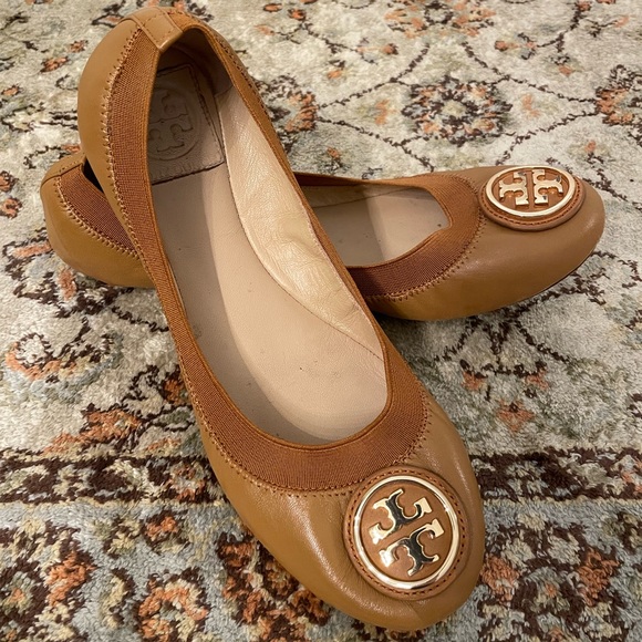 Tory Burch | Shoes | Tory Burch Camelcolored Flats Size 7 | Poshmark